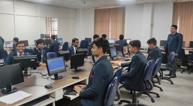 SRMS CETR ORGANISED A CODING COMPETITION DURING ITS ‘ZERO HOUR’