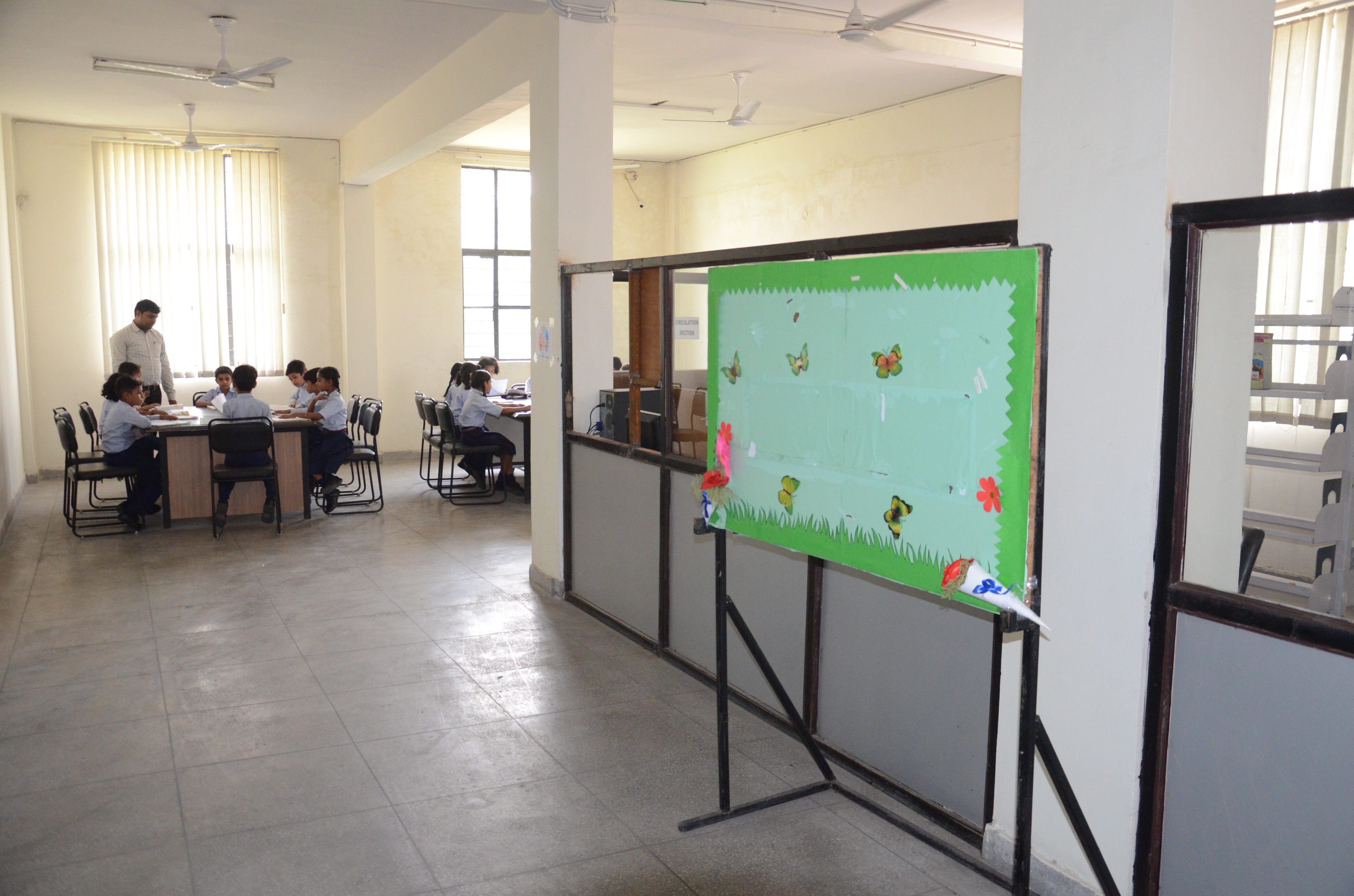 Our Library| Library :: SRMS SCHOOL UNNAO